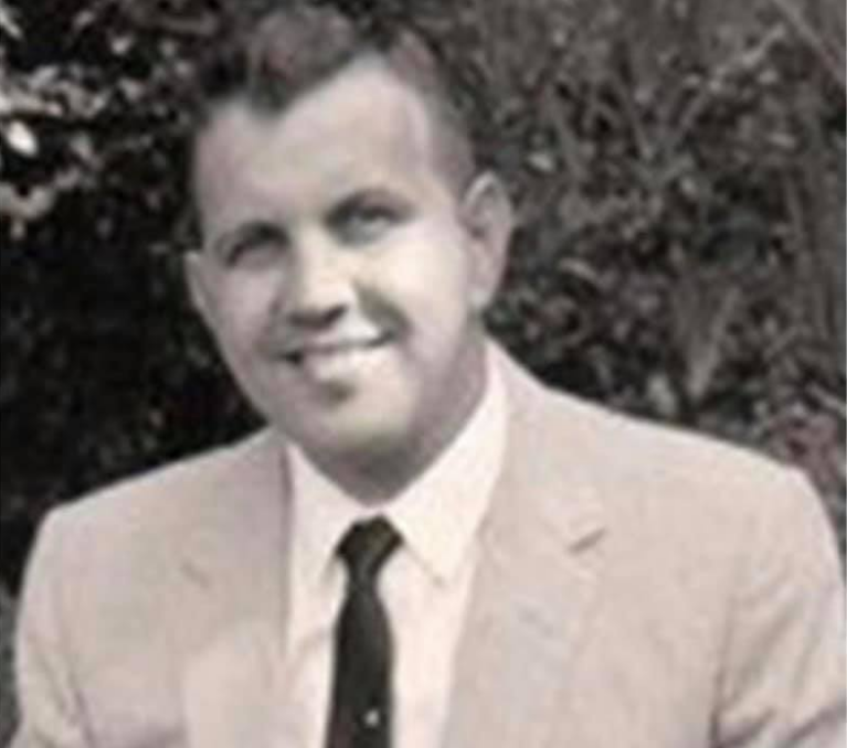 Ten Things My Father Wasn’t – Father’s Day 2023 – Five Stick Friday